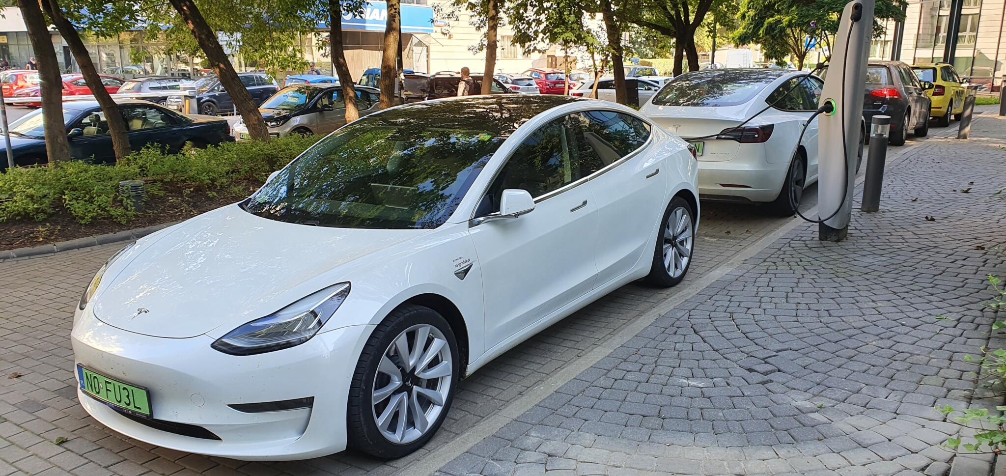 Znaki drogowe wskażą stacje ładowania - ORPA - Obserwatorium Rynku ...